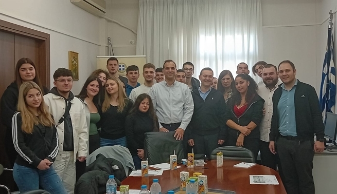 ΟΕΕ: Εκπαιδευτική επίσκεψη μαθητών στο Οικονομικό Επιμελητήριο ...