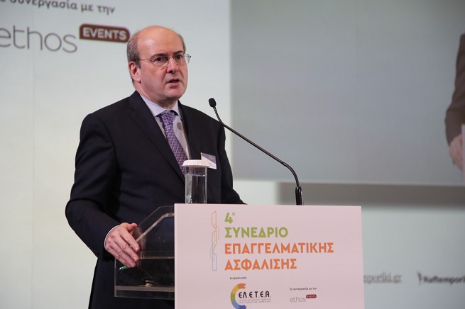 Κωστής Χατζηδάκης: Αλλάζει η ζωή των ασφαλισμένων με την ψηφιοποίηση ...
